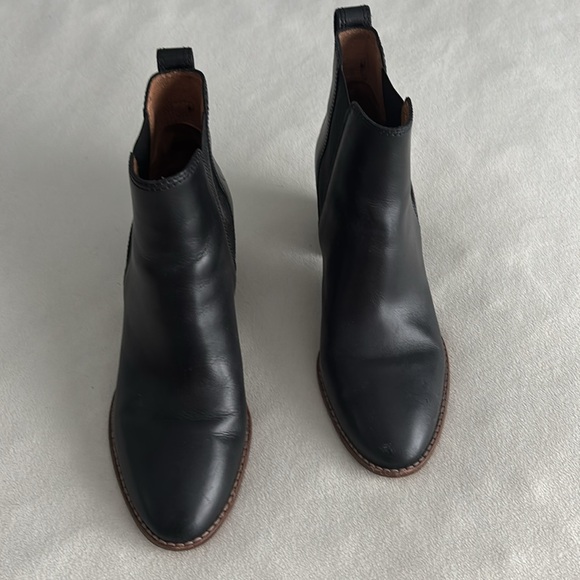 Madewell | Shoes | Madewell Regan Chelsea Boots Size 85 | Poshmark